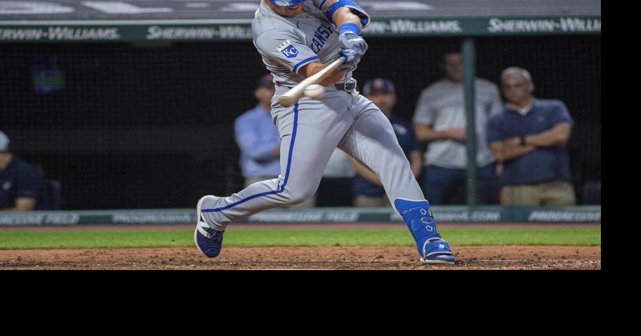 Royals' Hunter Renfroe fractures left big toe after fouling off 2 ...