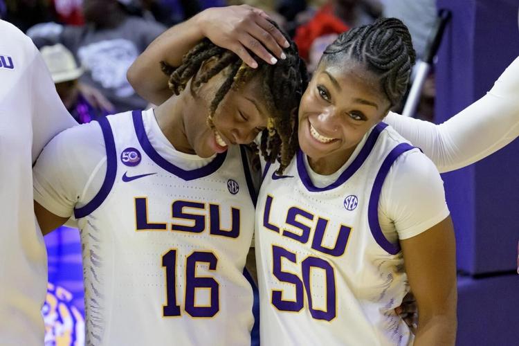 Williams scores season-high 32 as No. 5 LSU beats Stanford 94-88 in OT