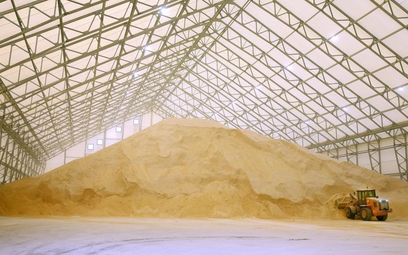 New Hamilton sugar refinery aims to become largest in Canada