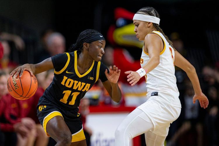 Audi Crooks scores 30 points, No. 10 Iowa State holds off No. 11 Iowa ...