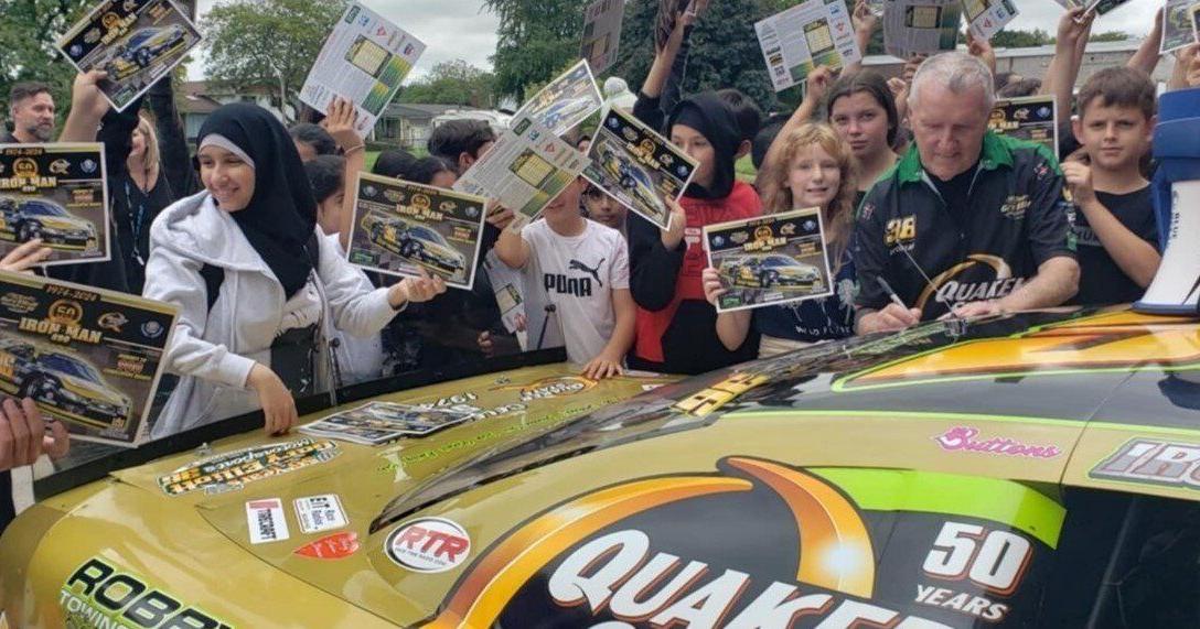 Driver Gary Elliott talks racing with Hamilton students
