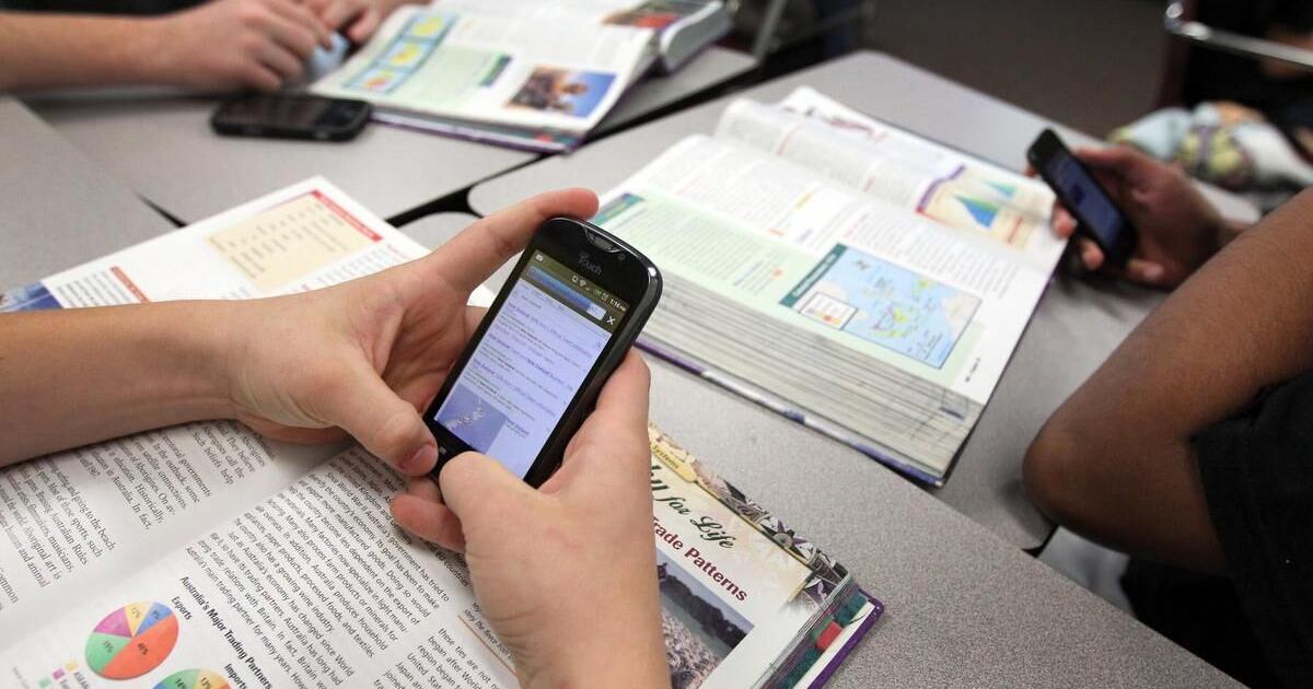 It’s time to take devices out of our classrooms