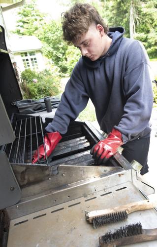 BBQ-cleaning teens make thousands scrubbing greasy grills