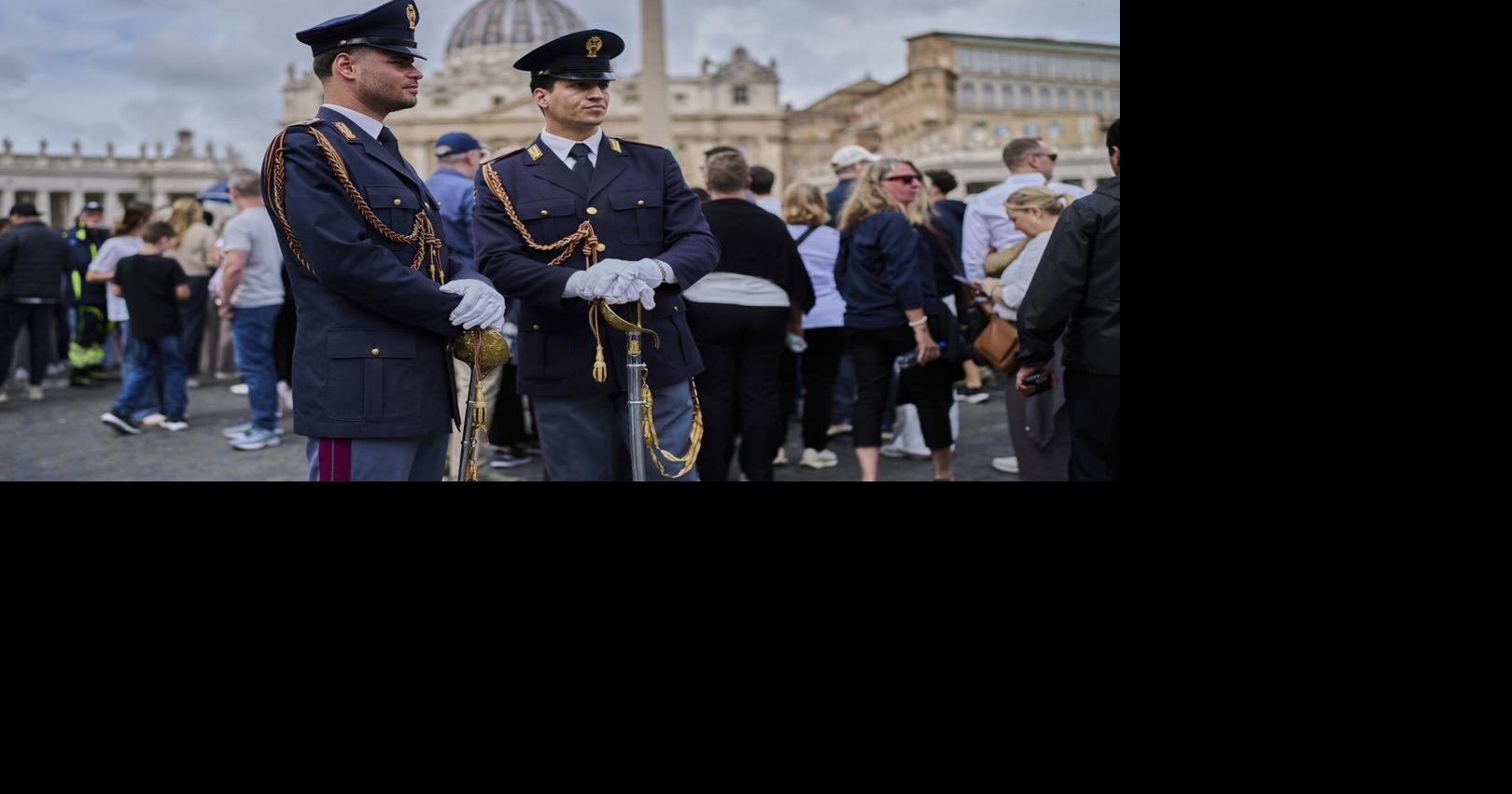 PHOTO COLLECTION: Vatican Pope Security