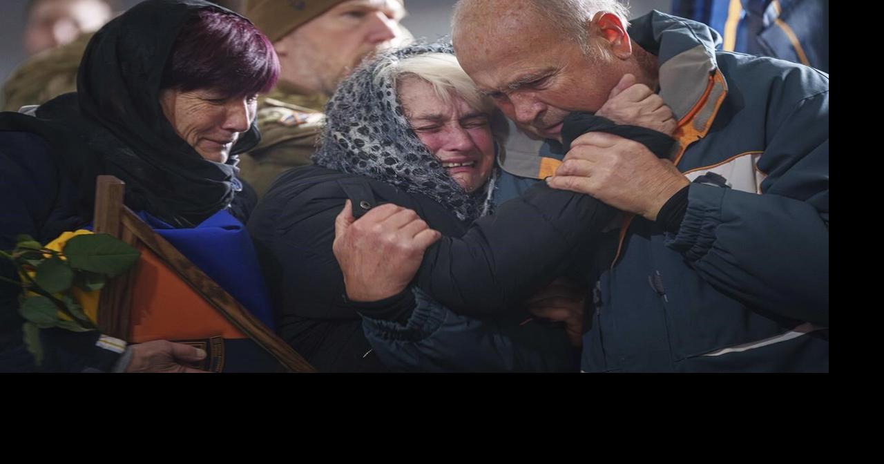 A Ukrainian medic fell in love with a soldier on the front. They died ...