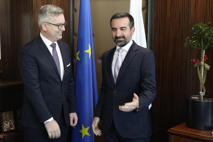 More than 1,000 Syrians have withdrawn asylum applications in Cyprus, another 500 have returned home