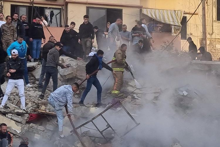 Death toll in Lebanon building collapse rises to 15