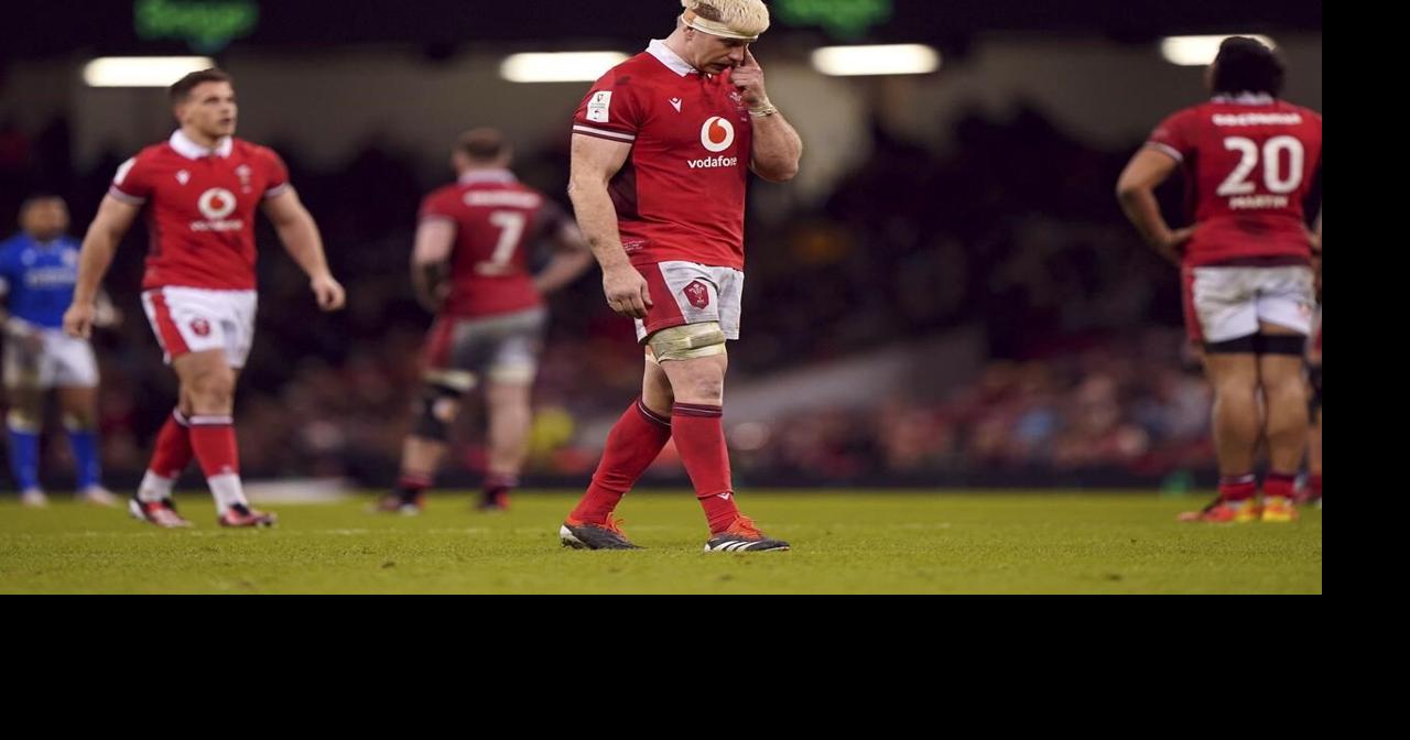 Italy win again in Cardiff and pass the Six Nations wooden spoon to Wales