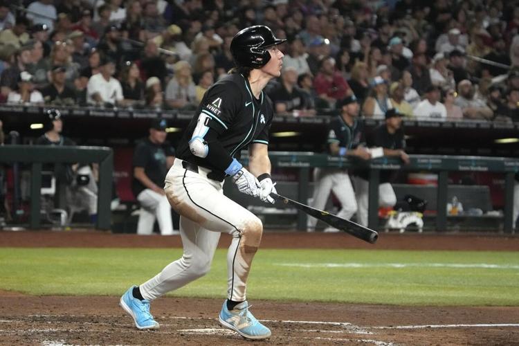 Walker, Diamondbacks strike early, rout White Sox 12-5