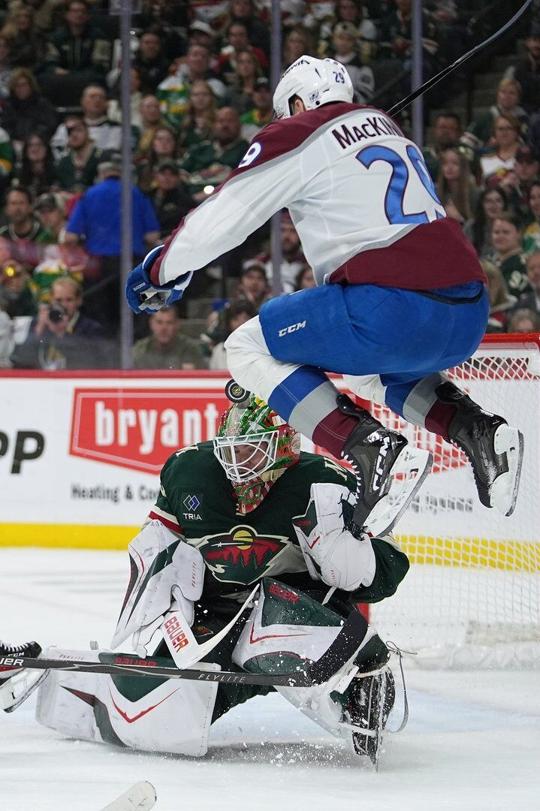Kaprizov gets the Wild going with a goal and two assists in a 5-1 win ...