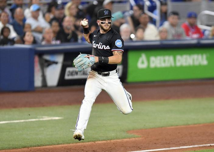 Ramírez hits 3-run homer to leads Marlins to 6-2 win over Braves