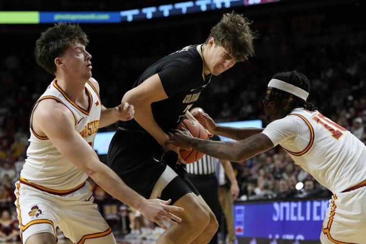 Milan Momcilovic and Dishon Jackson score 13 points each in No. 8 ...