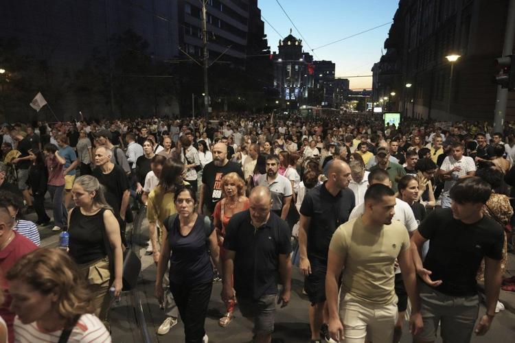 Tens of thousands demand justice and protest against populist rule in ...