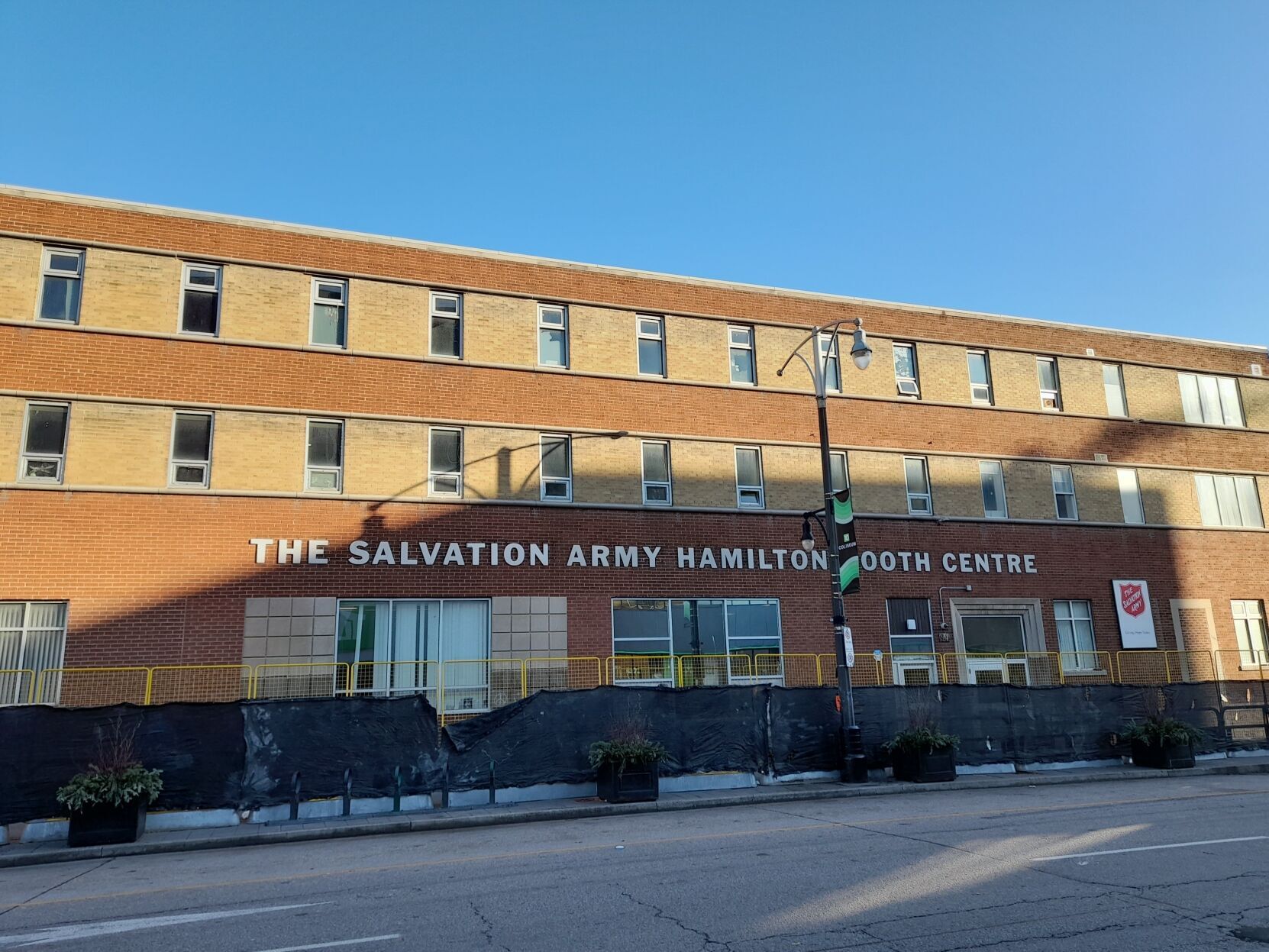 Barrier at shelter spurs questions ahead of McCartney show