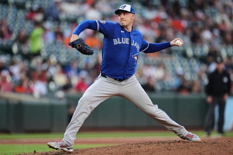Bases-loaded walk lifts the Blue Jays to a 2-1 victory over the Orioles