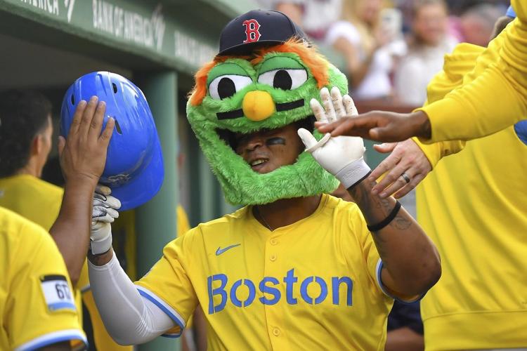 Casas hits a bases-loaded single off Green Monster in 10th to lift Red ...