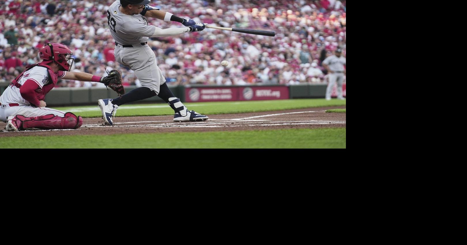 Lux's walkoff single in 2-run 11th gives Reds 5-4 win over Yankees