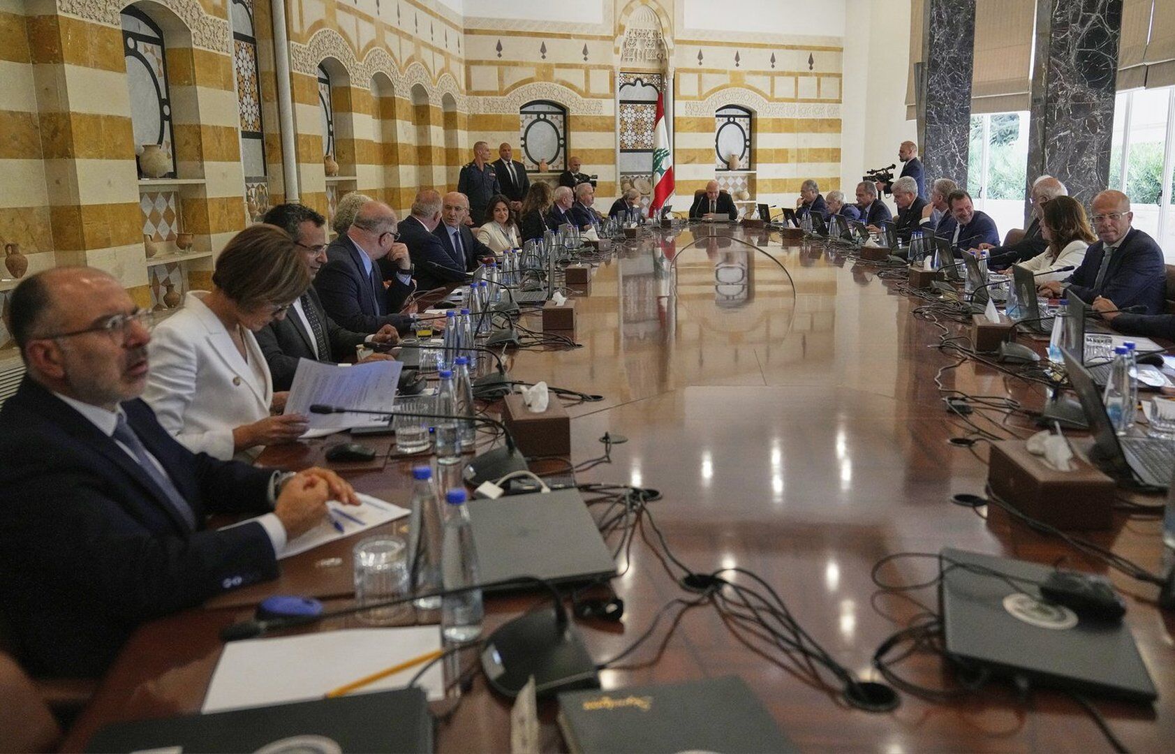 Shiite ministers walk out as Lebanon's Cabinet debates army plan to ...