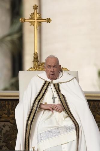 Pope overcomes health concerns to preside over Easter Mass and appeal ...