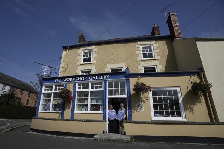 London’s historic blue plaques seek more diversity as 1,000th marker is ...