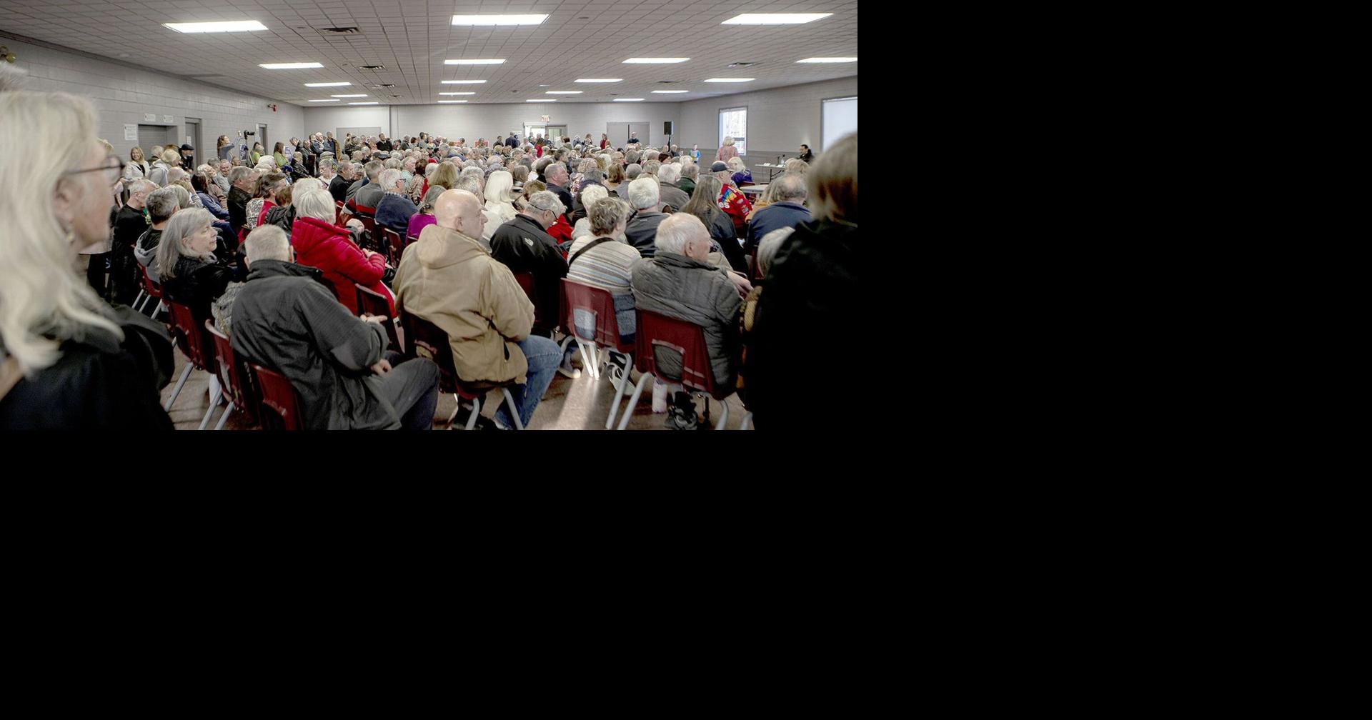 Election forum draws hundreds - minus one