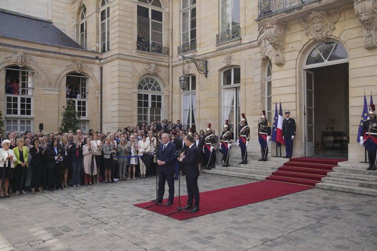 New French PM Lecornu faces censure threat on first day amid nationwide ...