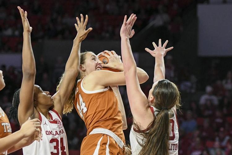 Freshman Jordan Lee comes off the bench to score 17 as No. 5 Texas ...