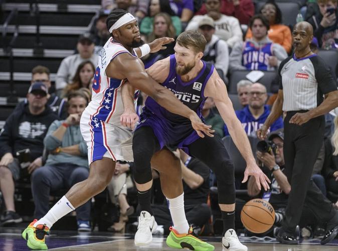 Fox scores 35 and Kings close with 15-0 surge to rally past 76ers for ...