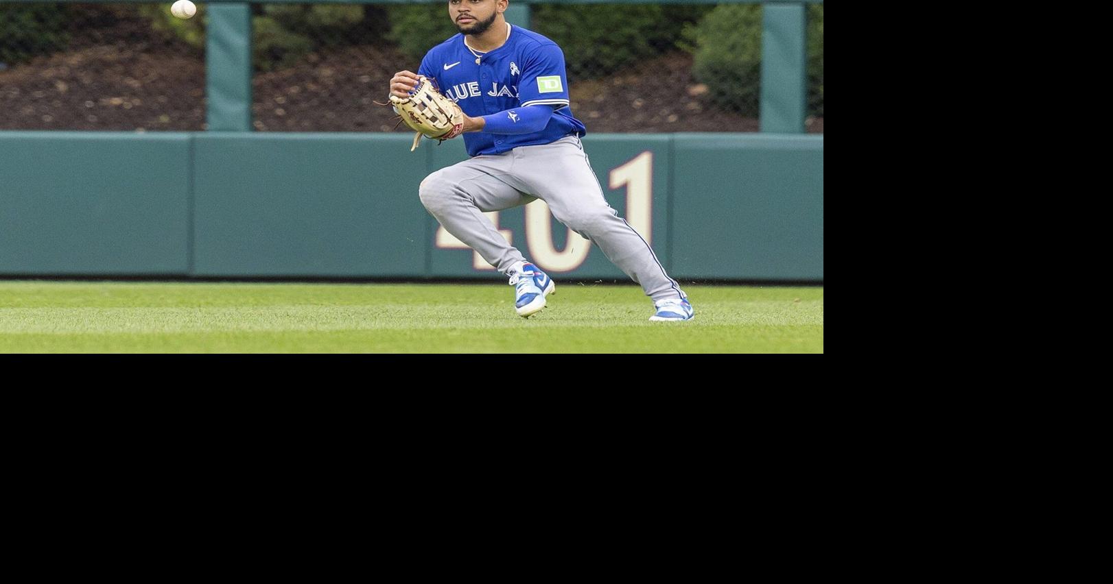 Blue Jays lose center fielders Clase and Straw to injury in consecutive innings against Arizona
