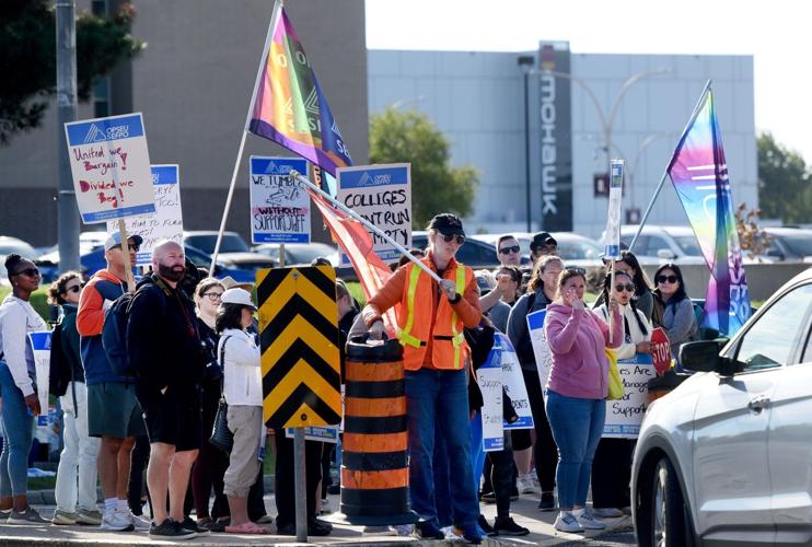 Classes cancelled at Mohawk College as support staff picket