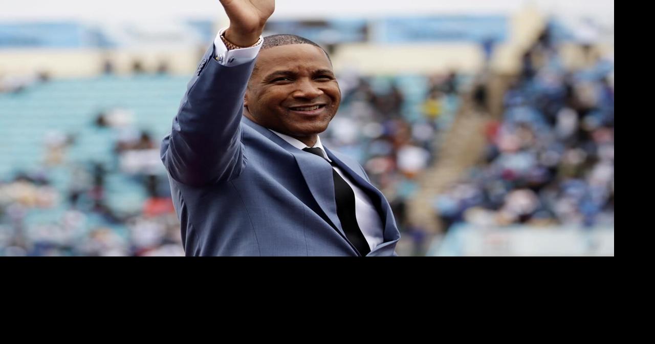Thousands turn out for inauguration of Botswana's new president, who ...