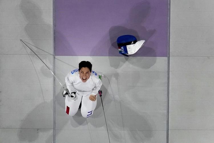 Italy wins gold in women's team epee fencing to disappoint a passionate ...