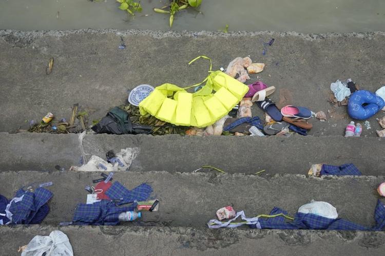 Philippine ferry was overloaded when it flipped over, leaving 27 dead ...