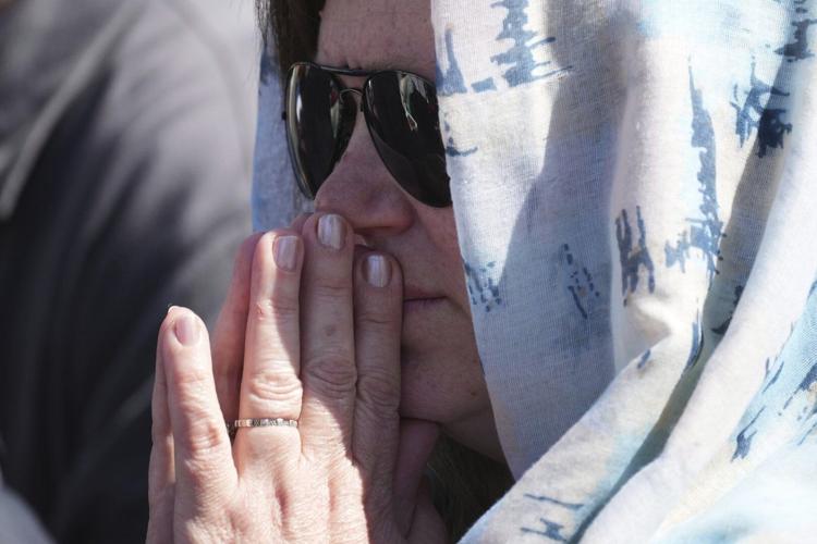 PHOTO COLLECTION: Vatican Pope Funeral Mourners