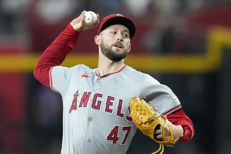 Walker hits 2 HRs, Pederson adds a grand slam and the D-backs coast ...