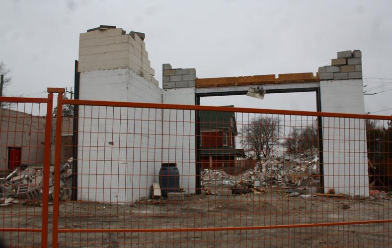 Cayuga’s old public library demolished