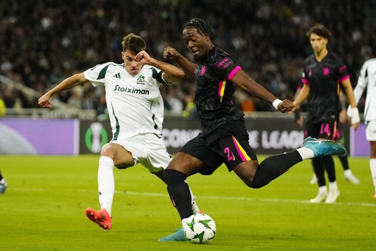 Mourinho gets red card as Fenerbahce holds Man United to 1-1 draw in ...