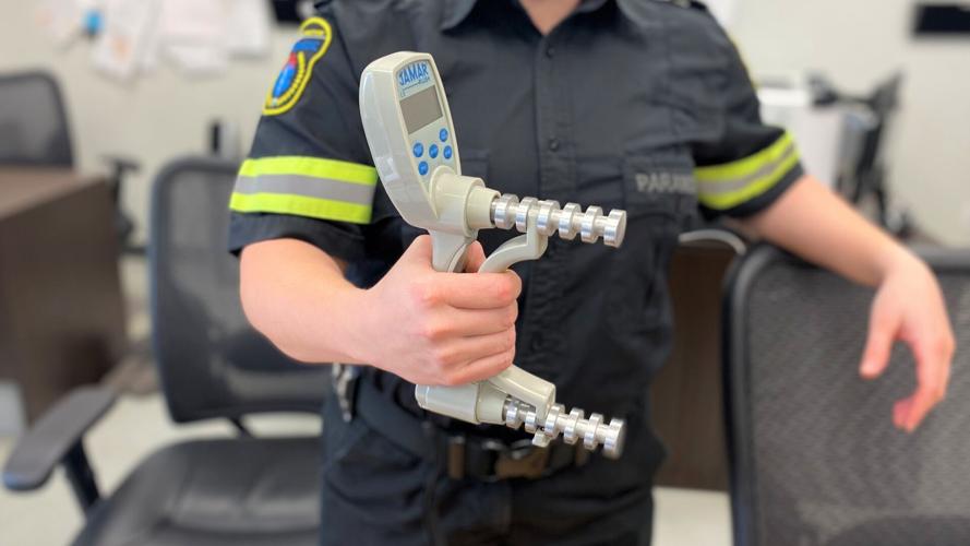 Brant-Brantford paramedic helps locals avoid falls
