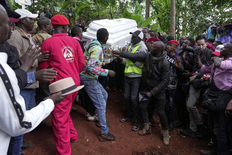 Photos of funeral of Kenyan civilian shot dead by police during protest