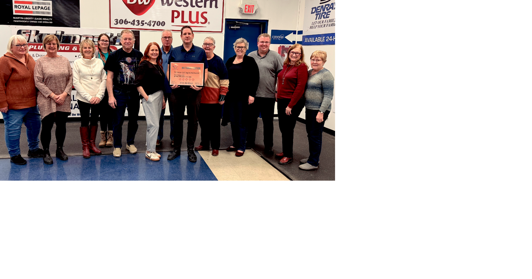 Certificate for five national blooms presented to Moosomin Communities ...