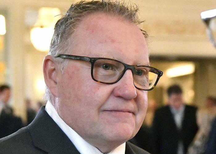 Canadian Solar Shawn Qu founder steps down as president