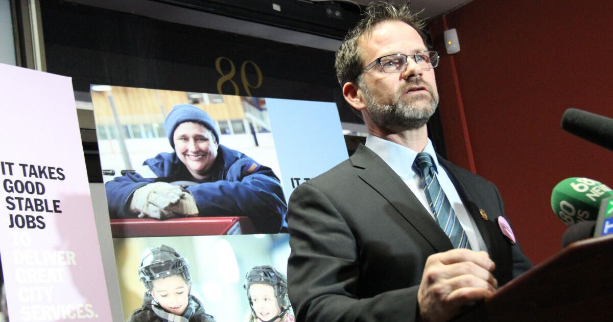 Toronto’s inside workers start work-to-rule campaign Monday morning
