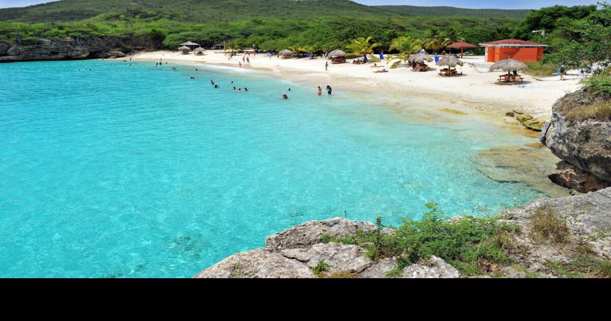 Fare Deals: Curaçao Marriott Beach Resort offers Sand Dollars package