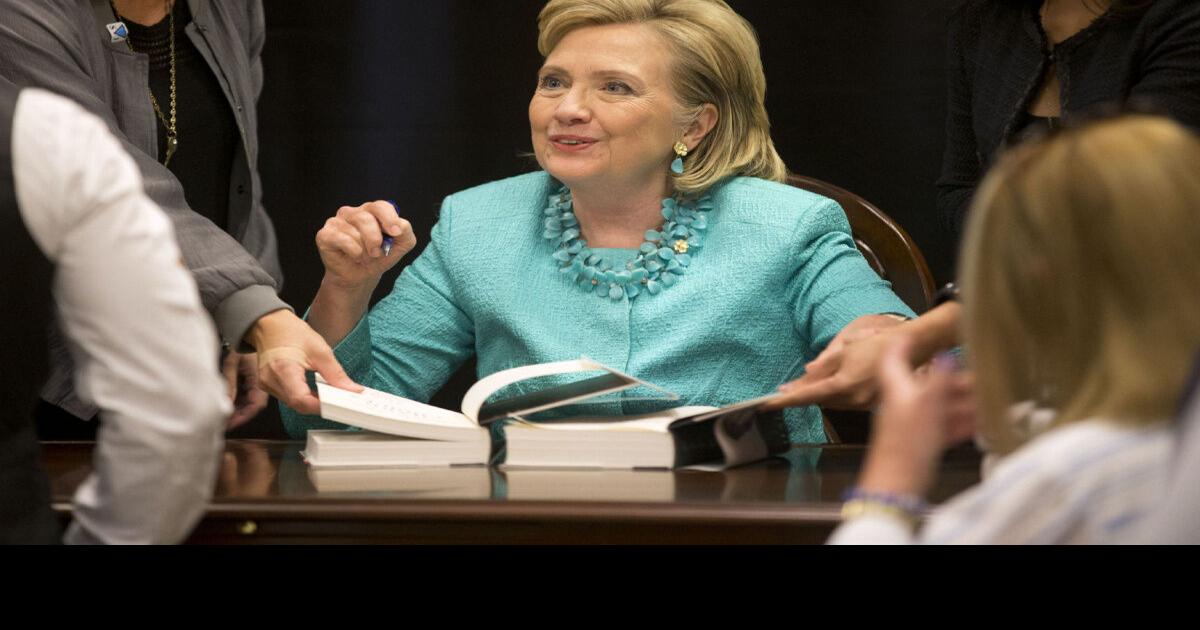 Much love for Hillary Clinton as former first lady visits Toronto