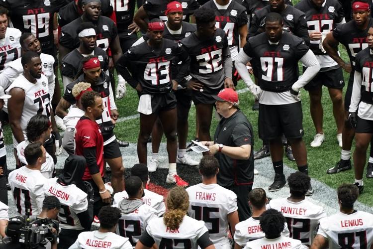 Falcons’ Pitts says stadium’s new FieldTurf is soft but good