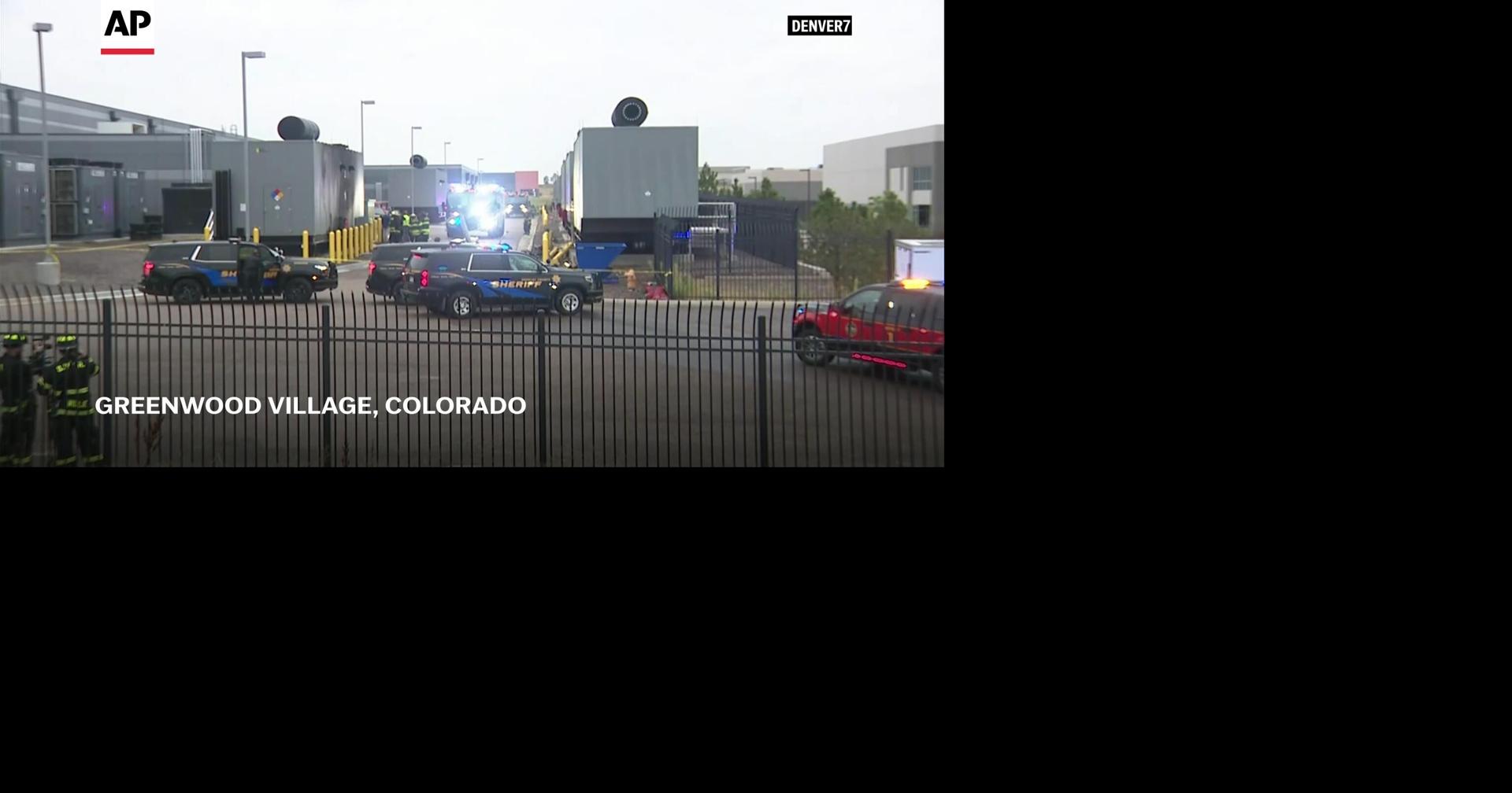 2 people die in small plane crash near suburban Denver airport