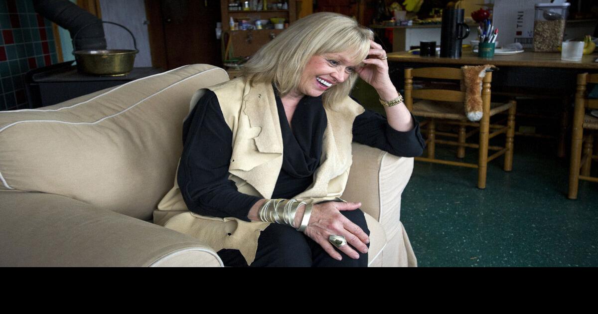 Linda Lundström is at home in the country