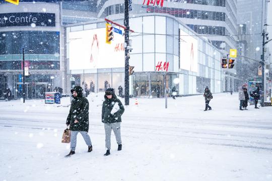 Toronto snowstorm: 43 cm of snow falls at Pearson airport