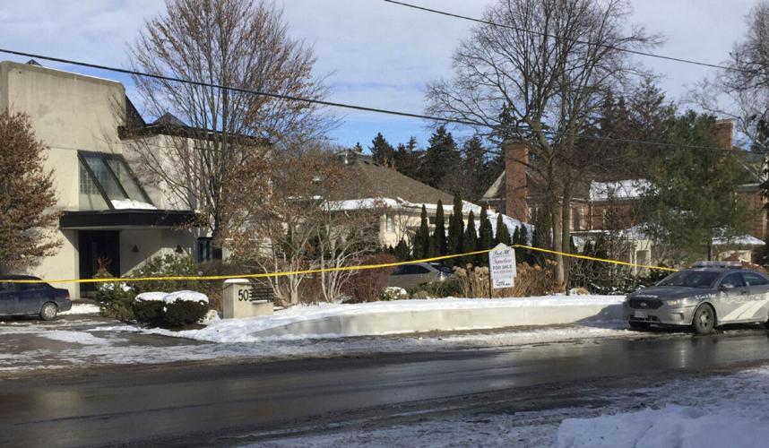 Homicide investigators take over case of billionaires Barry and Honey ...