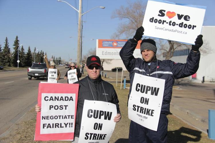CUPW Edmonton calls latest Canada Post offer ‘a start’